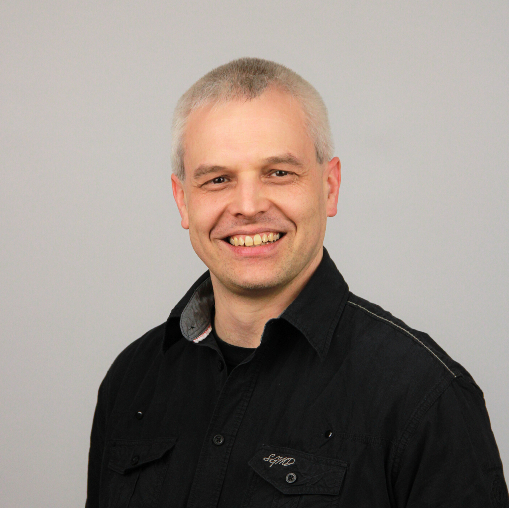 Über RCS – Ihr Partner für IT- und Kommunikationslösungen seit 1990 ...